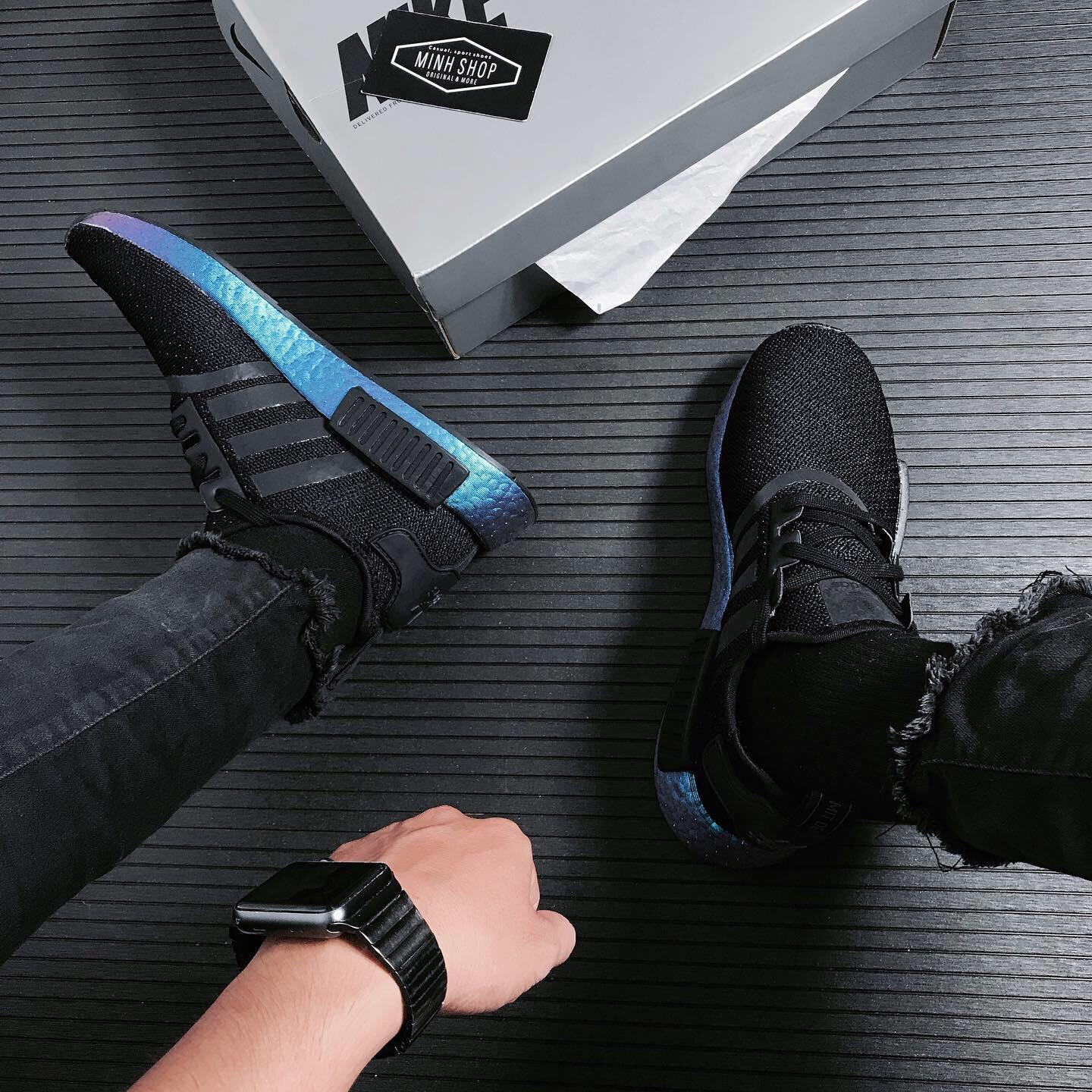 Minhshop.vn - Giày Adidas NMD R1 Black Hologram [FV3645]