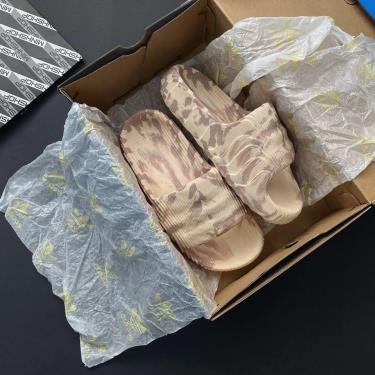 Minhshop.vn - Dép Adidas Adilette 22 Slides Taupe [HP6516]