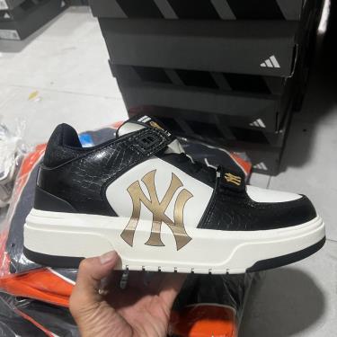 Minhshop.vn - Giày MLB Chunky Liner Mid Lux New York Yankees [3asxcmc3n ...